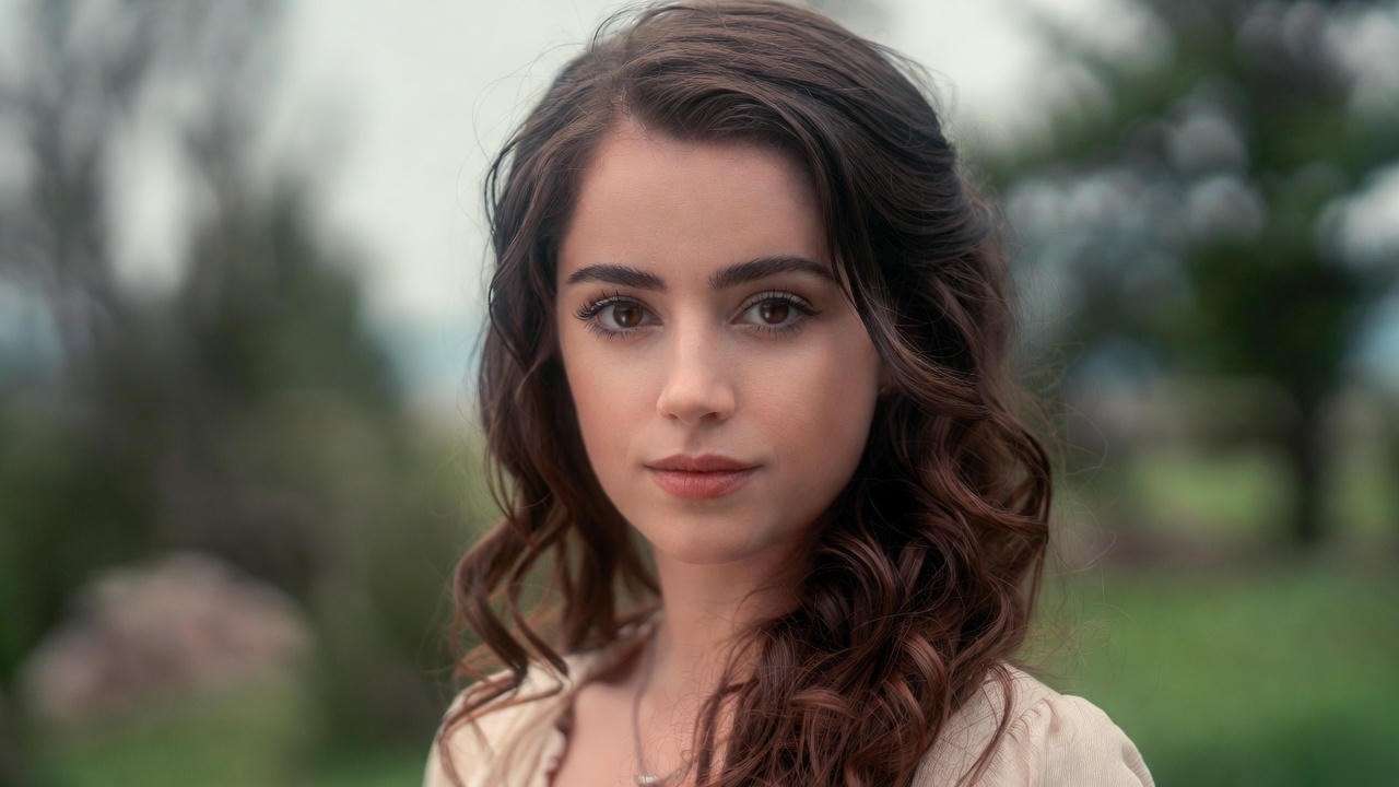 Viola in Twelfth Night: Ultimate Viola Character Analysis